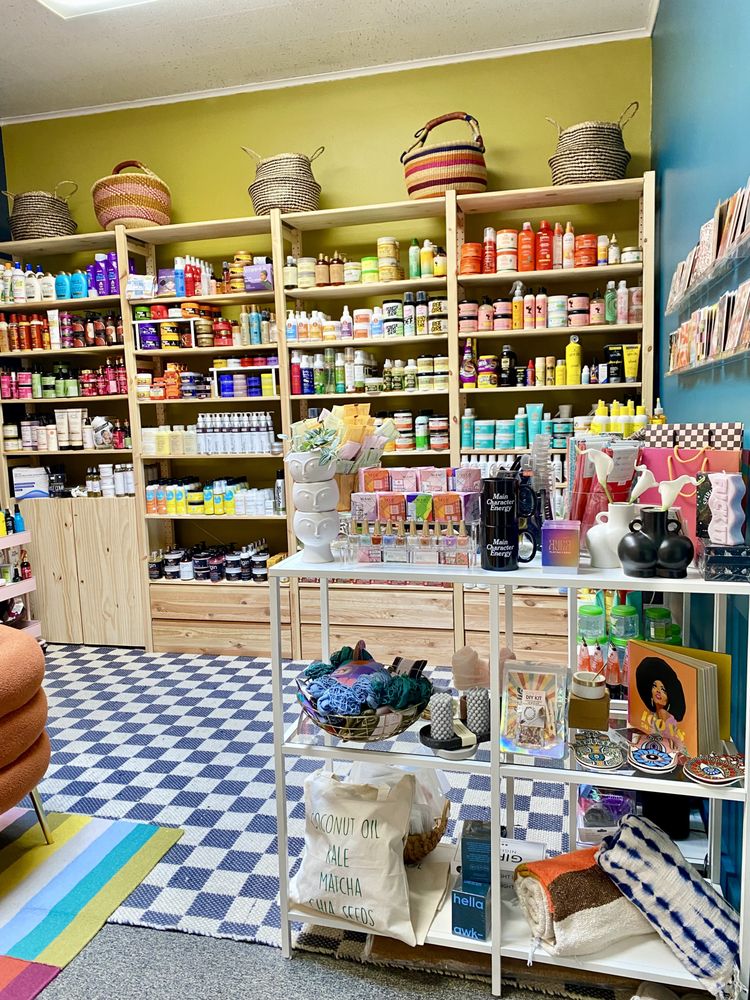 DELLA’S BEAUTY SUPPLY & GIFT STORE - Updated October 2025 - 21 Photos ...