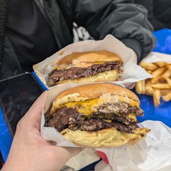 BURGER BODEGA - Updated August 2025 - 956 Photos & 522 Reviews - 4520 ...