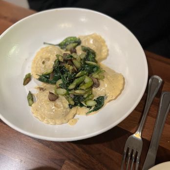 STATION 202 RESTAURANT & BAR - Updated June 2024 - 61 Photos & 16 ...