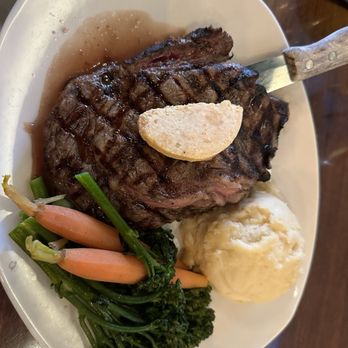 BISTRO 7 - Updated August 2024 - 614 Photos & 411 Reviews - 7111 S ...