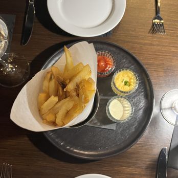 BARONS ON 1ST - Updated October 2025 - 147 Photos & 44 Reviews - 302 E ...