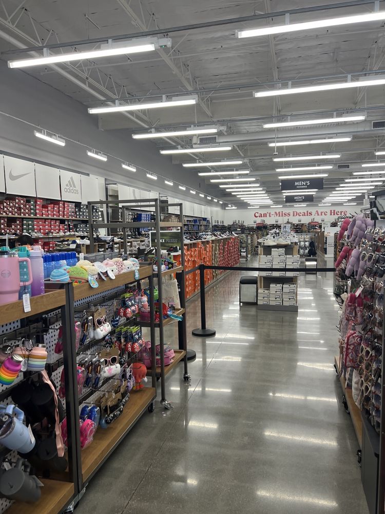 DESIGNER SHOE WAREHOUSE - Updated April 2026 - 7641 Carson Blvd, Long ...