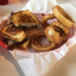 FAT CLARENCE’S PUB AND GRUB - Updated September 2025 - 59 Photos & 78 ...