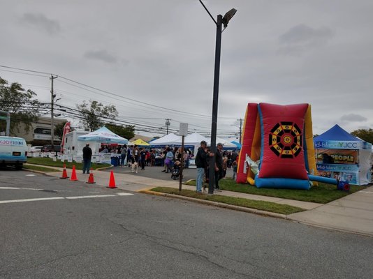 PLAINVIEW-OLD BETHPAGE PUBLIC LIBRARY - Updated October 2024 - 27 ...