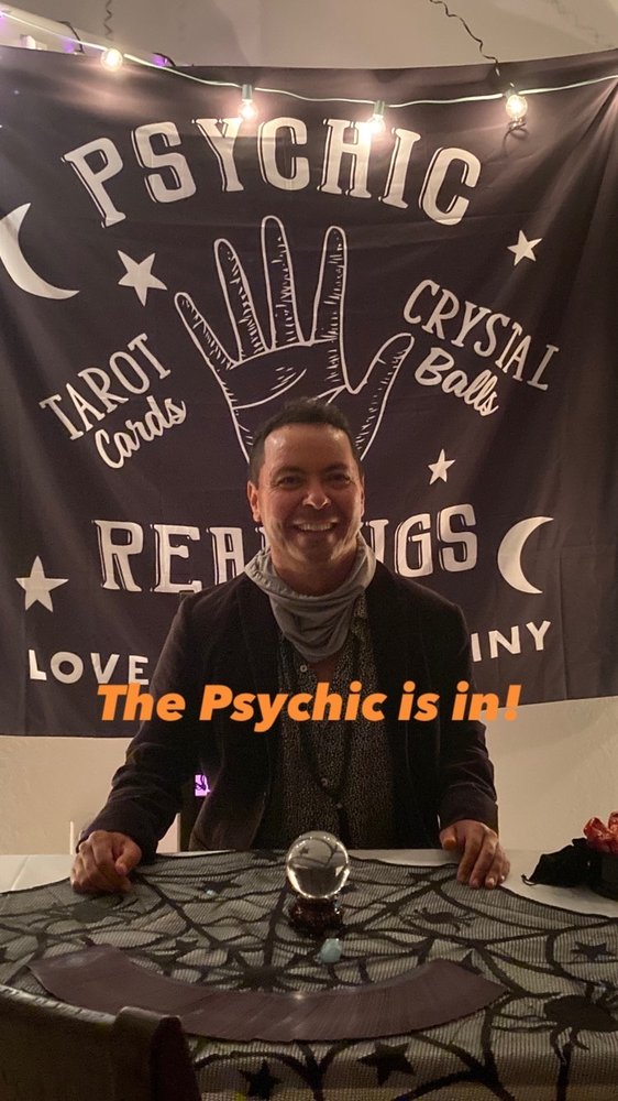 PSYCHIC AND TAROT CARD READER - Request Information - 10 Photos - 1661 ...