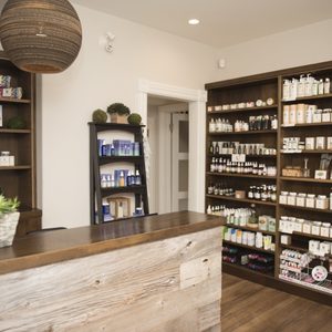 MAHOGANY SALON AND SPA - 369 Napoleon Street, Carleton Place, Ontario ...