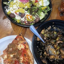 WHEN PIGS FLY PIZZERIA - Updated October 2025 - 534 Photos & 733 ...