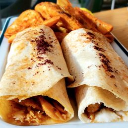 AMAL - Updated January 2026 - 380 Photos & 132 Reviews - 131 Bloor ...