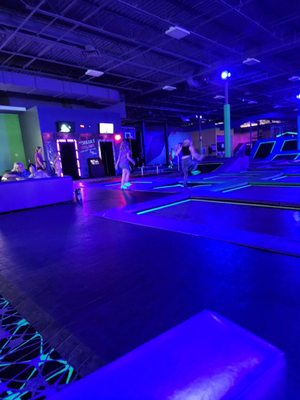 AIR INSANITY TRAMPOLINE PARK - Updated October 2025 - 18 Photos & 15 ...