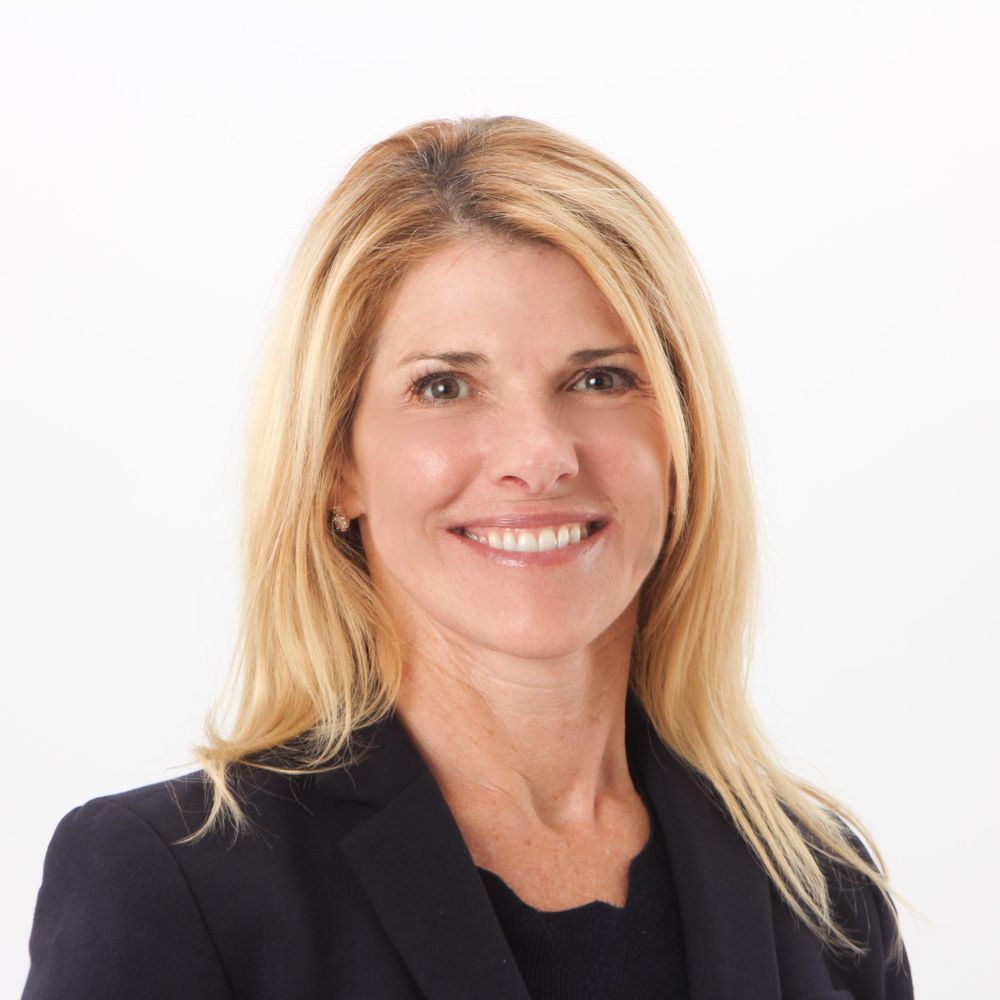 Julie Hertel's Instagram, Twitter & Facebook on IDCrawl