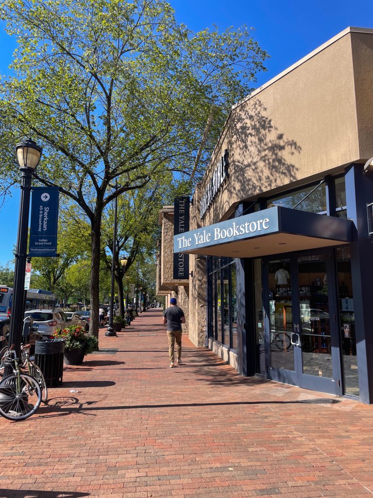THE YALE BOOKSTORE - Updated May 2024 - 31 Photos & 39 Reviews - 77 ...