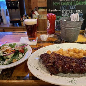 UP NORTH LODGE - Updated May 2026 - 61 Photos & 60 Reviews - 215 S Co ...