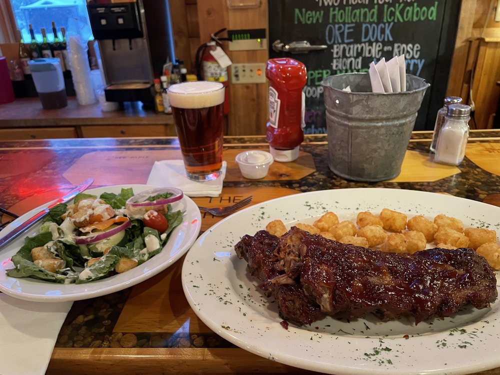 UP NORTH LODGE - Updated June 2025 - 55 Photos & 52 Reviews - 215 S Co ...