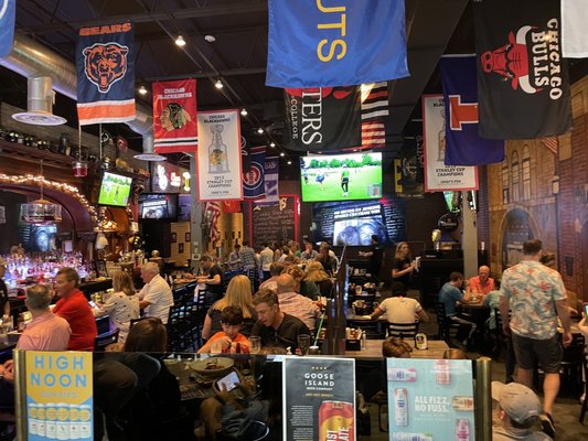 CHIEF’S PUB - Updated December 2025 - 98 Photos & 153 Reviews - 502 N ...