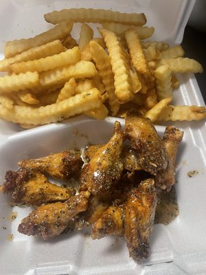 MK WINGS - Updated May 2026 - 15 Photos & 10 Reviews - 2445 E S Blvd ...
