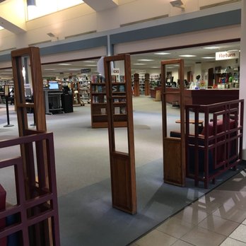 GEORGE MASON REGIONAL LIBRARY - Updated December 2025 - 20 Photos & 21 ...