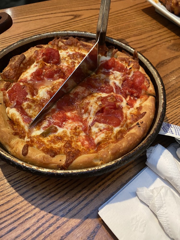 UNO PIZZERIA & GRILL - Updated May 2025 - 363 Photos & 359 Reviews ...