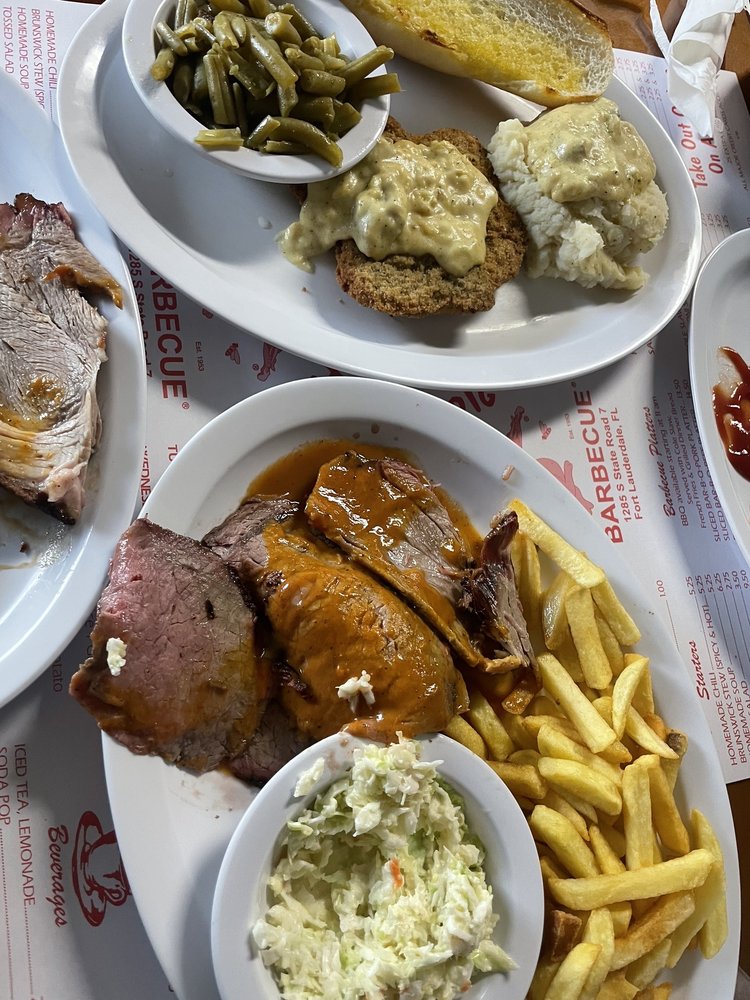 GEORGIA PIG BARBEQUE RESTAURANT - Updated October 2025 - 249 Photos ...