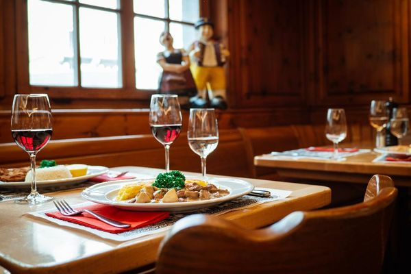 SWISS CHUCHI - 343 Photos & 201 Reviews - Rosengasse 10, Zürich ...