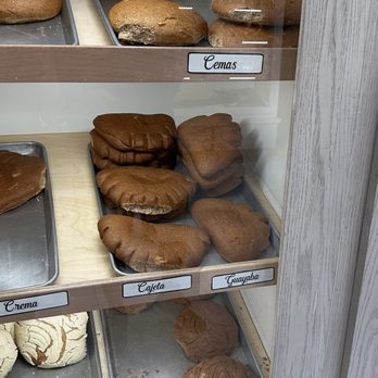CHELA’S BAKERY - Updated December 2025 - 40 Photos & 81 Reviews - 4022 ...