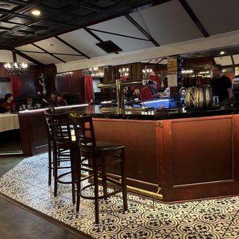 MAIN LINE TAVERN - Updated January 2026 - 20 Photos & 27 Reviews - 516 ...