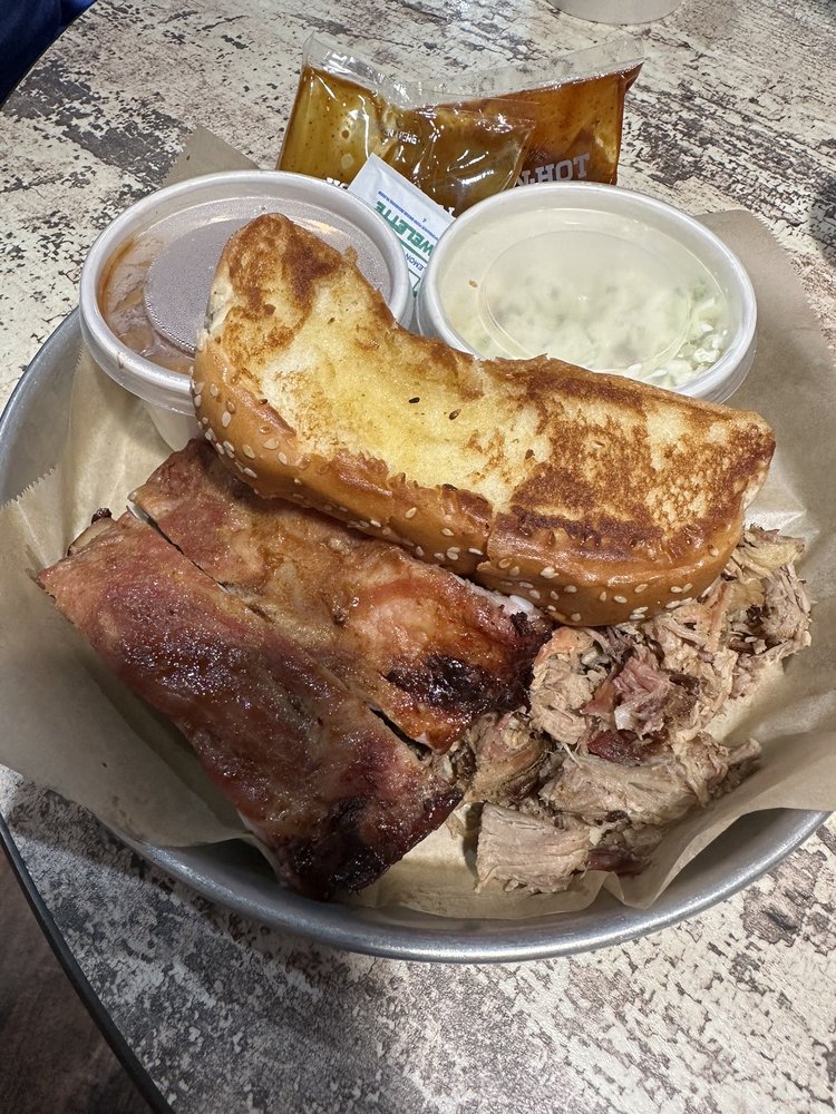 HOG N BONES - JESUP - Updated April 2025 - 13 Reviews - 823 North First ...