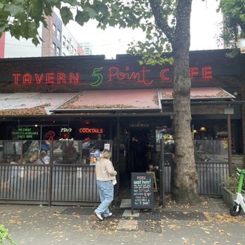 THE 5 POINT CAFÉ - Updated May 2024 - 1587 Photos & 2394 Reviews - 415 ...
