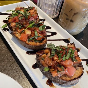 BASE PIZZERIA - Updated June 2024 - 427 Photos & 422 Reviews - 3115 E ...