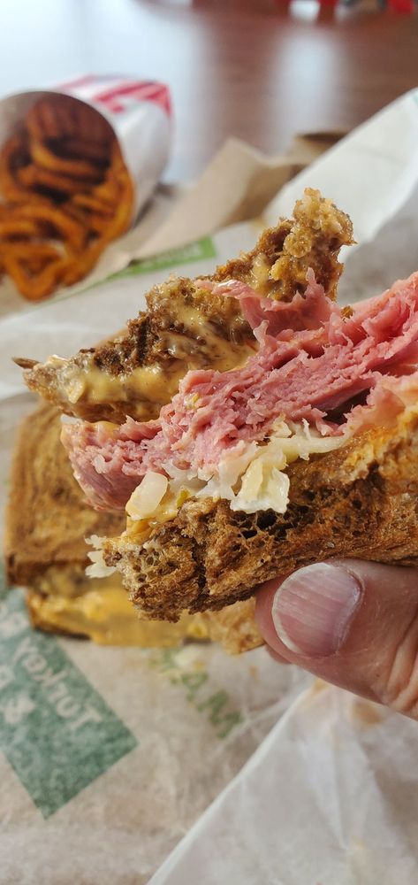 ARBY’S - Updated December 2025 - 24 Photos & 35 Reviews - 135 Easy St ...