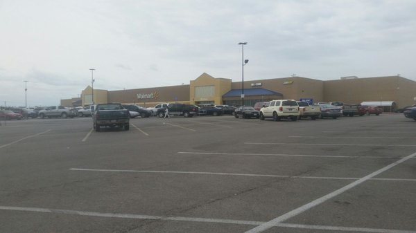 WALMART SUPERCENTER - 13 Reviews - 2151 W Oaklawn Rd, Pleasanton, TX - Yelp