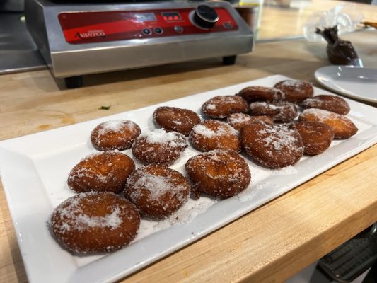 SUR LA TABLE - Updated January 2026 - 40 Photos & 32 Reviews - 6025 ...