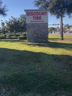 DISCOUNT TIRE - Updated October 2025 - 37 Photos & 119 Reviews - 13840 ...