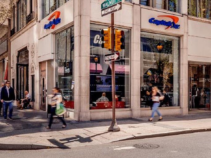 CAPITAL ONE CAFÉ - 135 S 17th St, Philadelphia, Pennsylvania - 98 ...