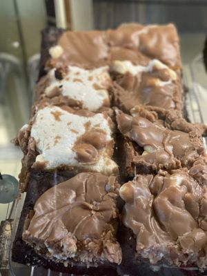 SIMPLY DELICIOUS CAFE & BAKERY - Updated July 2025 - 724 Photos & 830 ...