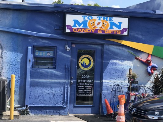TO THE MOON - 329 Photos & 261 Reviews - 2205 Wilton Dr, Fort ...