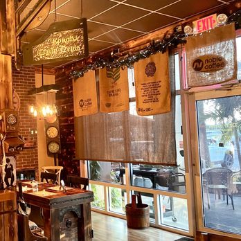 DAILY NEWS CAFE & RESTAURANT - Updated February 2025 - 125 Photos & 123 ...