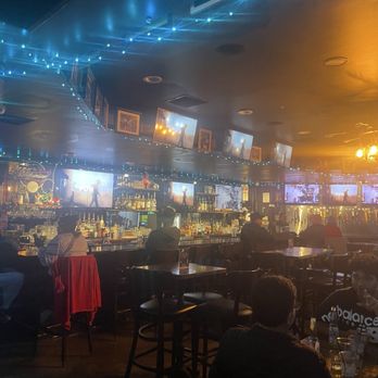 SHIPMATES RESTAURANT & SPORTS BAR - Updated October 2025 - 479 Photos ...