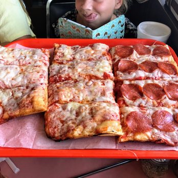 VICTORY PIG PIZZA & BARBECUE - Updated December 2025 - 33 Photos & 82 ...