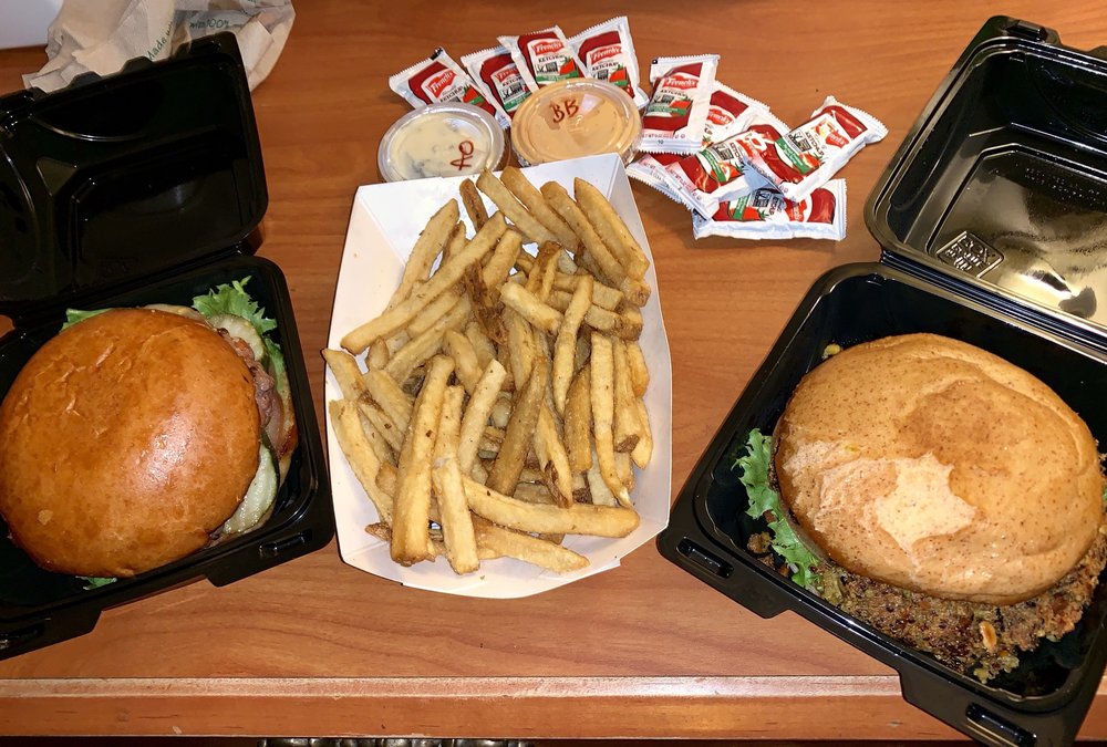 BINGO BURGER - 225 Photos & 490 Reviews - 101 Central Plz, Pueblo, CO ...