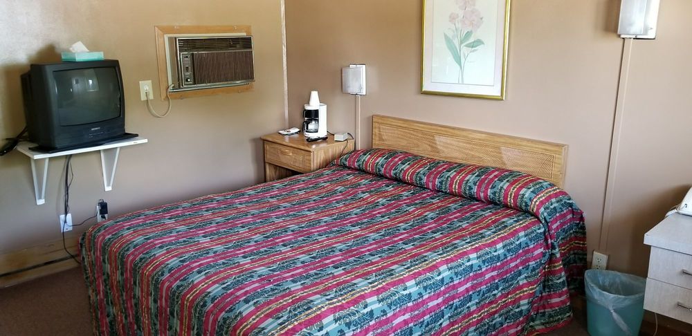 PRAIRIE MOTEL - Updated October 2024 - N2245 County Rd K, Merrill ...