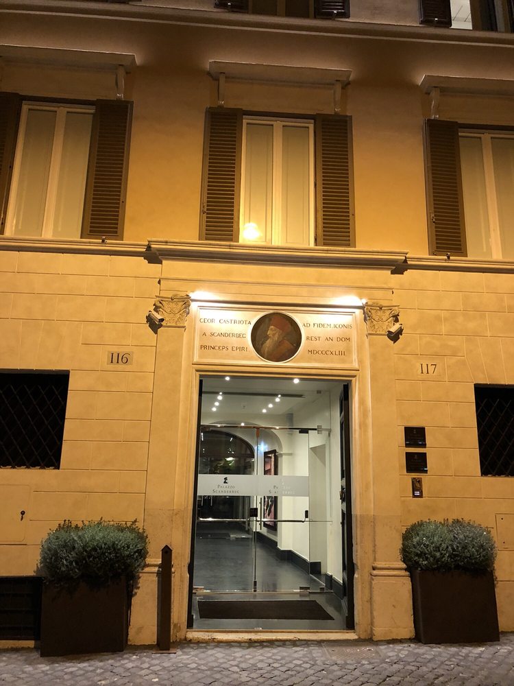 PALAZZO SCANDERBEG - Updated September 2024 - 11 Photos - Vicolo ...