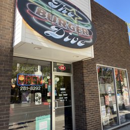 THE BURGER DIVE - Updated October 2025 - 400 Photos - 704 Reviews - 114 ...