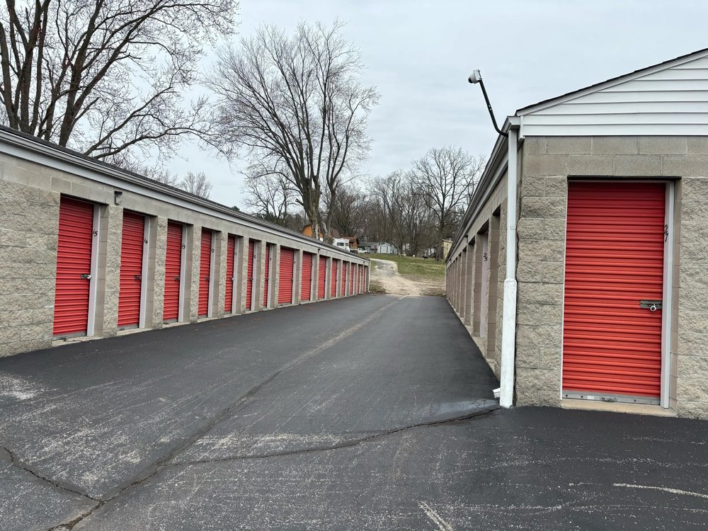 MINI MALL STORAGE - Updated June 2024 - 4930 N Lakeview Dr, Bloomington ...