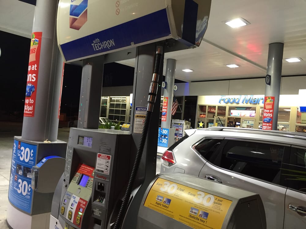 CHEVRON - Updated June 2024 - 10 Photos - Azusa Avenue & 1st, Azusa ...