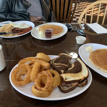 BABS DELTA DINER - Updated April 2024 - 928 Photos & 975 Reviews - 770 ...