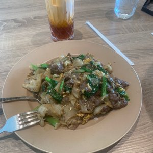 CRYING TIGER THAI BISTRO & BAR - 277 Photos & 148 Reviews - 4916 Hamner ...