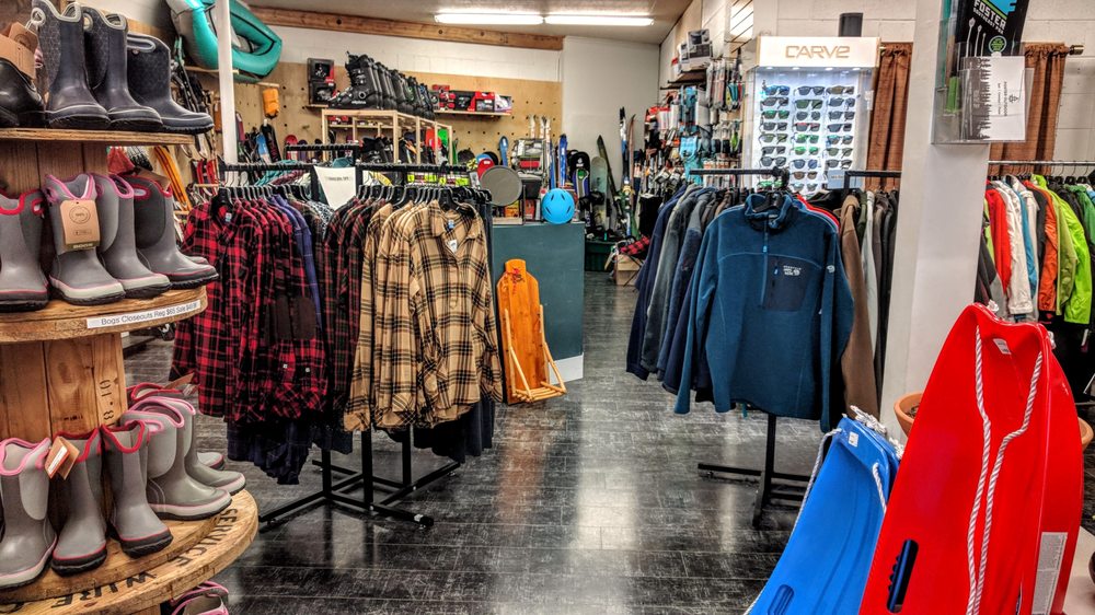 FOSTER OUTDOOR - 15 Photos & 16 Reviews - 6615 SE Foster Rd, Portland ...