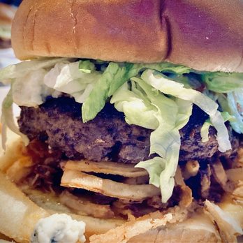 RED ROBIN GOURMET BURGERS AND BREWS - Updated June 2024 - 451 Photos ...