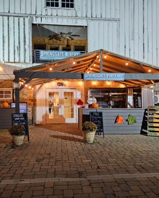 SPRING GATE VINEYARD - Updated September 2025 - 181 Photos & 147 ...