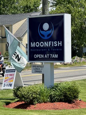 MOONFISH RESTAURANT & TAVERN - Updated December 2025 - 15 Photos & 24 ...